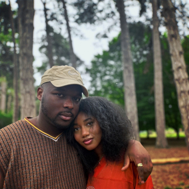 Asha Elia und Namesbliss begeistern mit ihrem neuen Song "Heavenly War ...